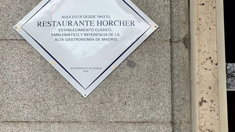 Economía.- Horcher, con comensales como Dalí, distinguido con una placa ...