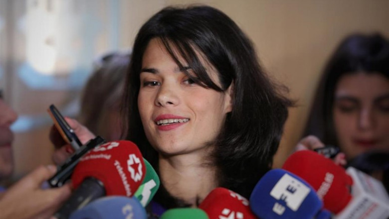 Isabel Serra ve un "teatrillo y un descrédito para las instituciones ...