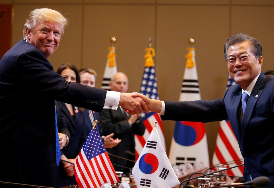La cumbre entre Trump y Moon será entre el 10 y el 11 de abril en ...
